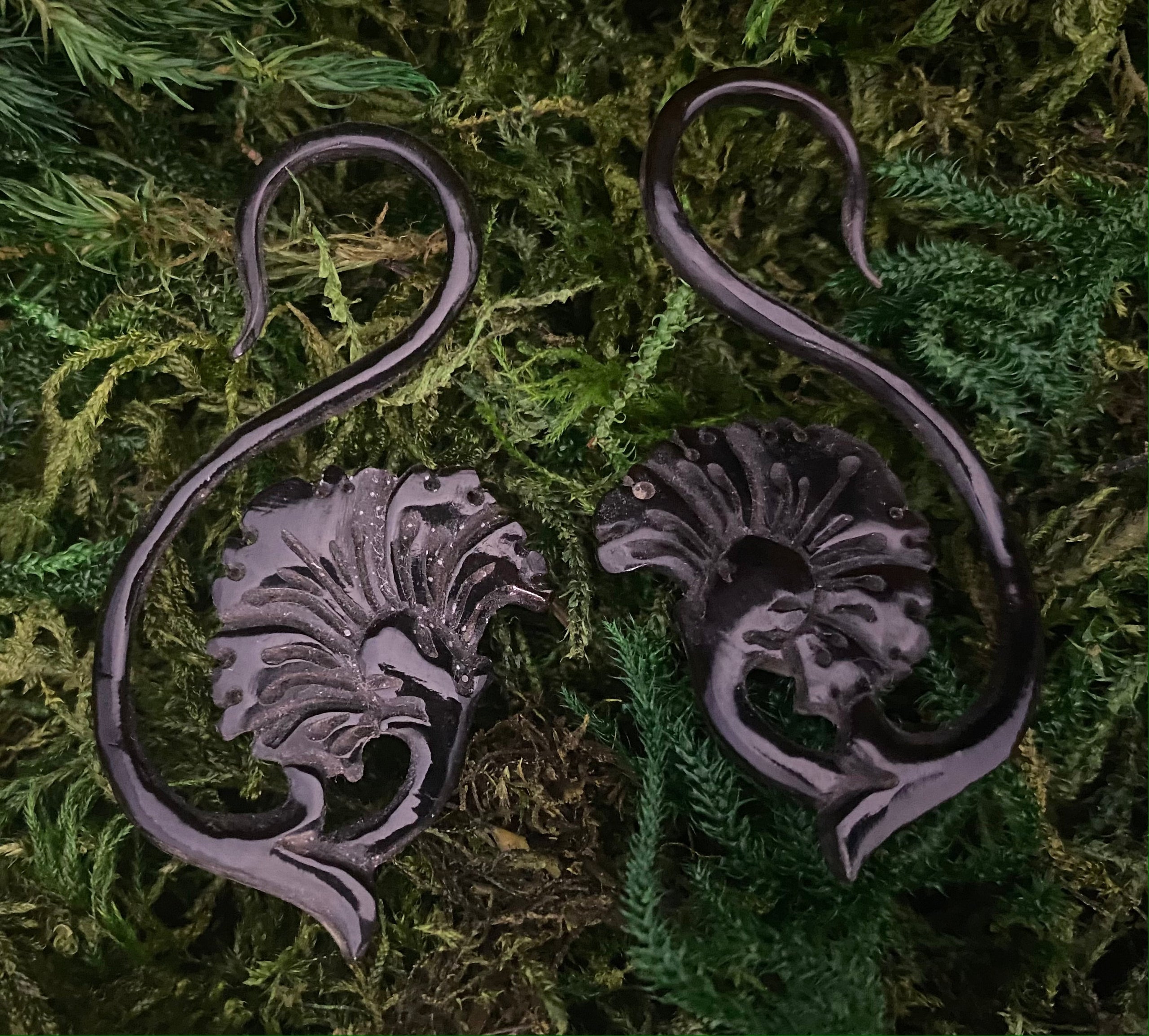 10 Gauge Horn Flourish | Karma Body Modifications